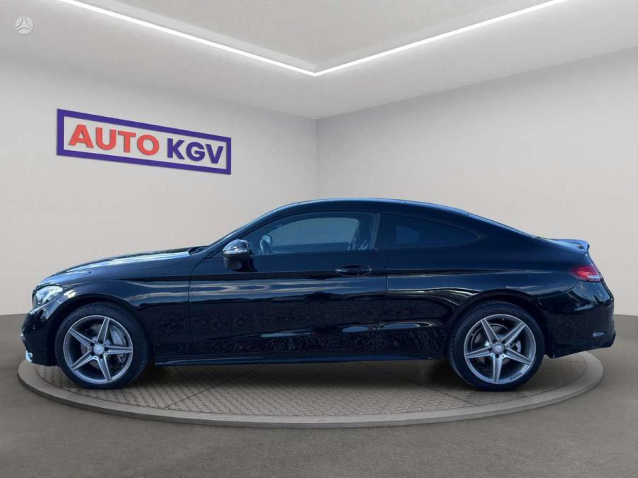 Black Mercedes-Benz C 300 2017 in Kaunas, with an engine capacity of 2.00 L and mileage of 161 thousand km for 22499 €, photo 3 on AUTOMOTO.COM.LV