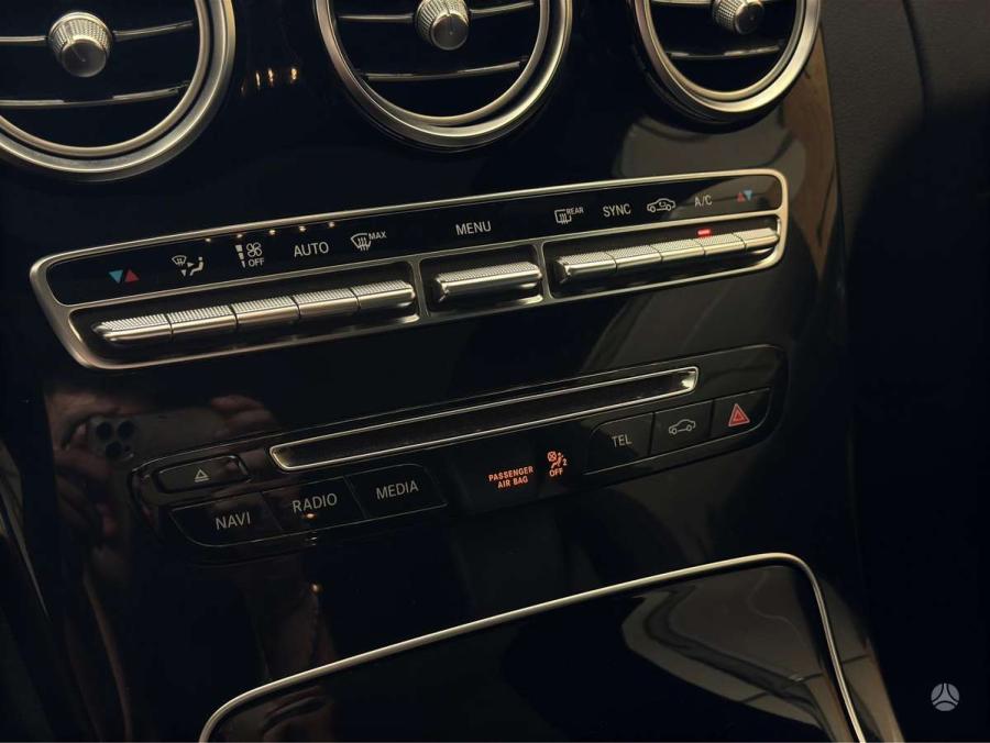 Black Mercedes-Benz C 300 2017 in Kaunas, with an engine capacity of 2.00 L and mileage of 161 thousand km for 22499 €, photo 15 on AUTOMOTO.COM.LV