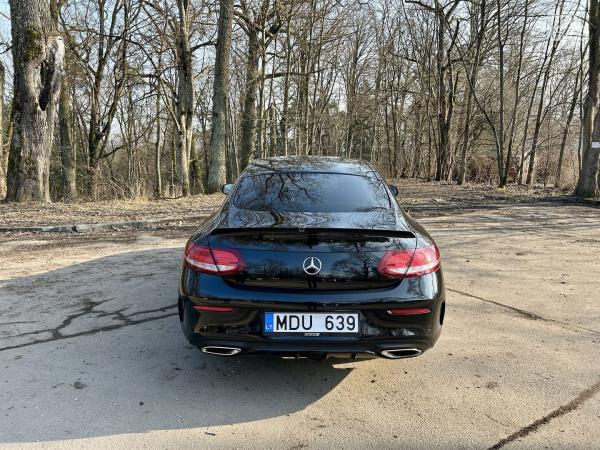 Melns Mercedes-Benz C 300 2017 Viļņa, ar dzinēja tilpumu 2.00 L un nobraukumu 125 tūkst. km par 23199 €, foto 8 vietnē AUTOMOTO.COM.LV