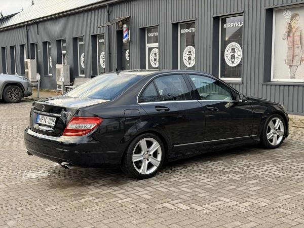 Black Mercedes-Benz C 300 2011 in Klaipeda, with an engine capacity of 3.00 L and mileage of 183 thousand km for 4400 €, photo 5 on AUTOMOTO.COM.LV
