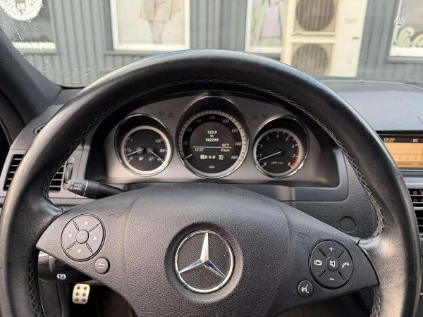 Black Mercedes-Benz C 300 2011 in Klaipeda, with an engine capacity of 3.00 L and mileage of 183 thousand km for 4400 €, photo 8 on AUTOMOTO.COM.LV