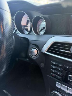 Black Mercedes-Benz C 300 2013 in Vilnius, with an engine capacity of 3.50 L and mileage of 222 thousand km for 8500 €, photo 8 on AUTOMOTO.COM.LV