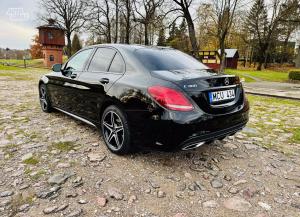 Черный Мерседес Ц 300 2015 в Вильнюс, объемом двигателя 2.00 л и пробегом 202 тыс. км за 16500 €, фото 7 на AUTOMOTO.COM.LV