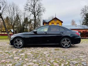 Черный Мерседес Ц 300 2015 в Вильнюс, объемом двигателя 2.00 л и пробегом 202 тыс. км за 16500 €, фото 9 на AUTOMOTO.COM.LV