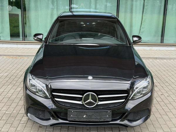 Black Mercedes-Benz C 300 2015 in Kaunas, with an engine capacity of 2.14 L and mileage of 200 thousand km for 11400 €, photo 2 on AUTOMOTO.COM.LV