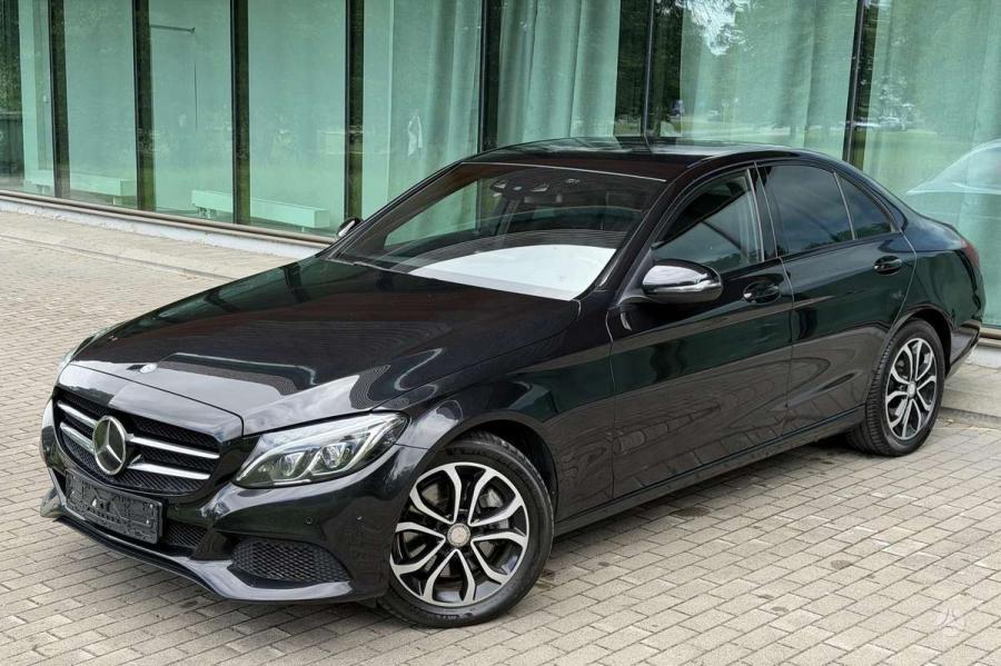 Melns Mercedes-Benz C 300 2015 Kauņa, ar dzinēja tilpumu 2.14 L un nobraukumu 200 tūkst. km par 11400 €, foto 12 vietnē AUTOMOTO.COM.LV