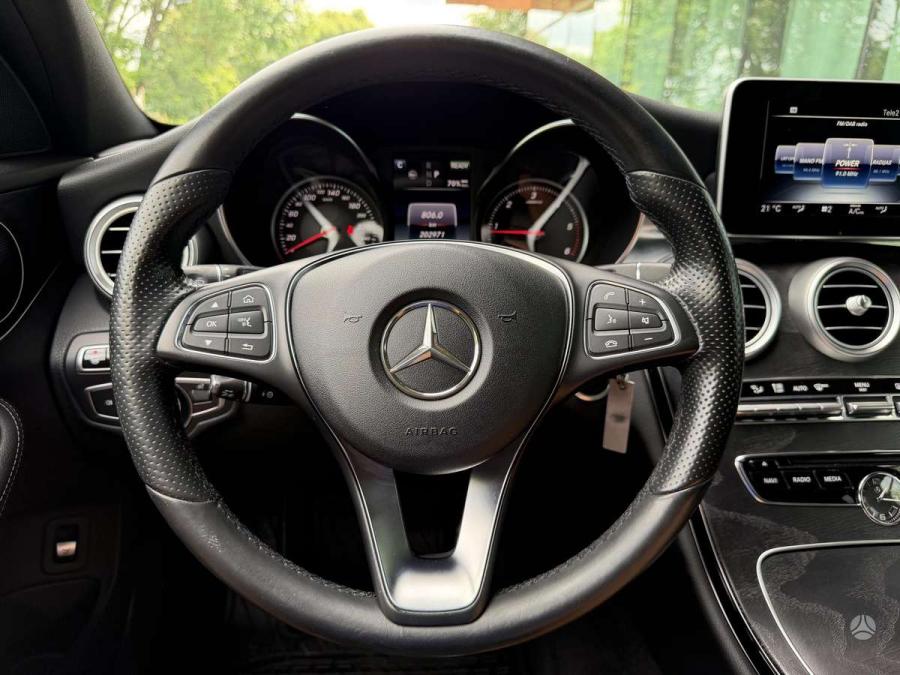 Melns Mercedes-Benz C 300 2015 Kauņa, ar dzinēja tilpumu 2.14 L un nobraukumu 200 tūkst. km par 11400 €, foto 24 vietnē AUTOMOTO.COM.LV