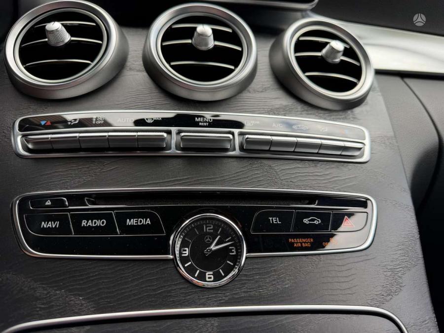 Melns Mercedes-Benz C 300 2015 Kauņa, ar dzinēja tilpumu 2.14 L un nobraukumu 200 tūkst. km par 11400 €, foto 26 vietnē AUTOMOTO.COM.LV