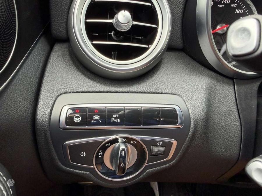 Melns Mercedes-Benz C 300 2015 Kauņa, ar dzinēja tilpumu 2.14 L un nobraukumu 200 tūkst. km par 11400 €, foto 29 vietnē AUTOMOTO.COM.LV