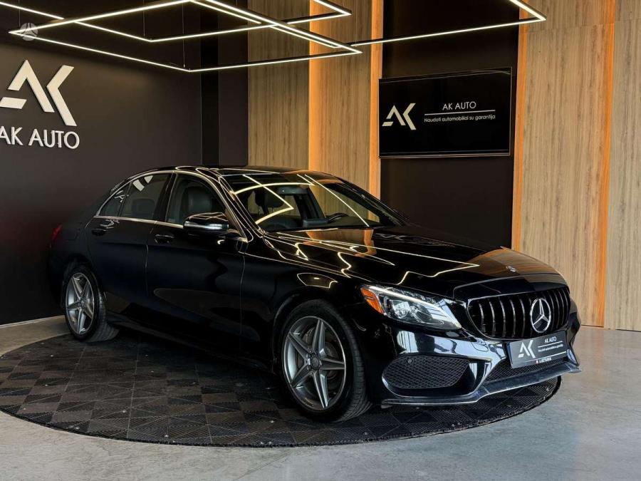 Black Mercedes-Benz C 300 2015 in Kaunas, with an engine capacity of 1.99 L and mileage of 183 thousand km for 13990 €, photo 3 on AUTOMOTO.COM.LV