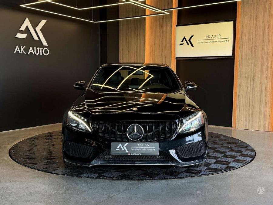Black Mercedes-Benz C 300 2015 in Kaunas, with an engine capacity of 1.99 L and mileage of 183 thousand km for 13990 €, photo 5 on AUTOMOTO.COM.LV
