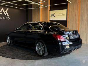 Black Mercedes-Benz C 300 2015 in Kaunas, with an engine capacity of 1.99 L and mileage of 183 thousand km for 13990 €, photo 9 on AUTOMOTO.COM.LV