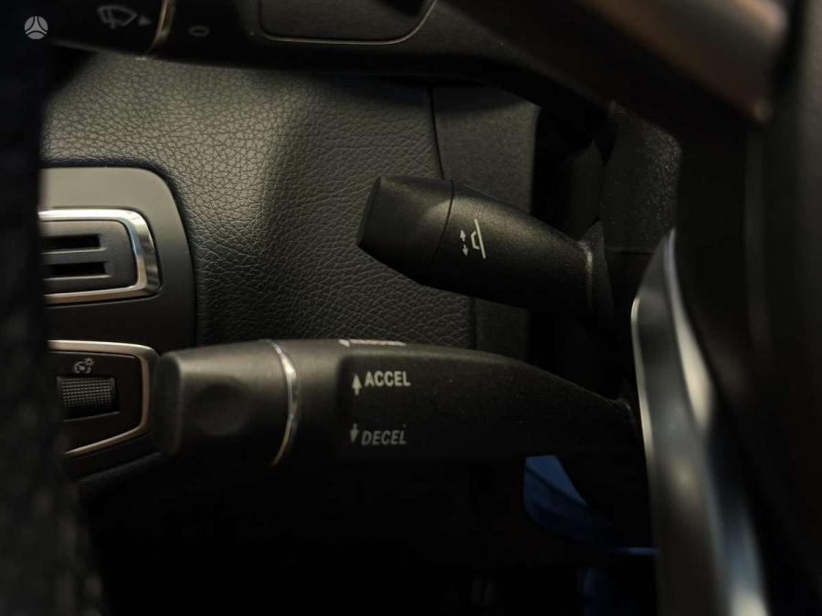 Black Mercedes-Benz C 300 2015 in Kaunas, with an engine capacity of 1.99 L and mileage of 183 thousand km for 13990 €, photo 24 on AUTOMOTO.COM.LV
