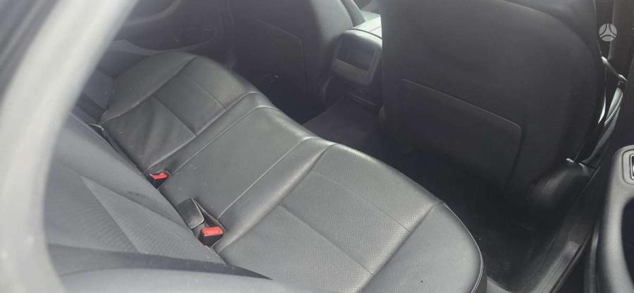 Melns Mercedes-Benz C 300 2016 Panevēža, ar dzinēja tilpumu 2.14 L un nobraukumu 150 tūkst. km par 5500 €, foto 6 vietnē AUTOMOTO.COM.LV