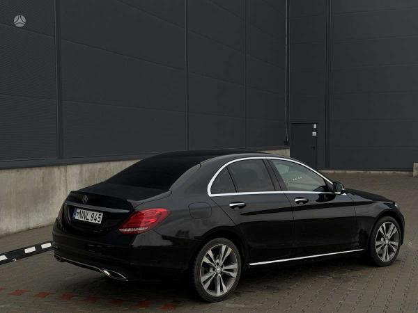 Melns Mercedes-Benz C 300 2017 Viļņa, ar dzinēja tilpumu 1.99 L un nobraukumu 79 tūkst. km par 17500 €, foto 3 vietnē AUTOMOTO.COM.LV