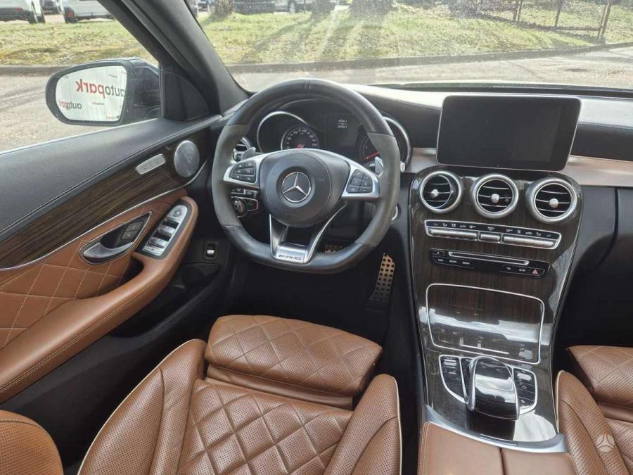 Melns Mercedes-Benz C 300 2017 Viļņa, ar dzinēja tilpumu 2.14 L un nobraukumu 205 tūkst. km par 15500 €, foto 7 vietnē AUTOMOTO.COM.LV