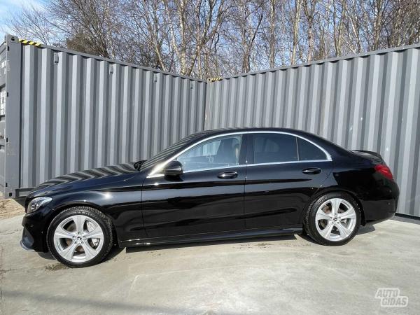 Melns Mercedes-Benz C 300 2017 Viļņa, ar dzinēja tilpumu 2.10 L un nobraukumu 206 tūkst. km par 13900 €, foto 2 vietnē AUTOMOTO.COM.LV