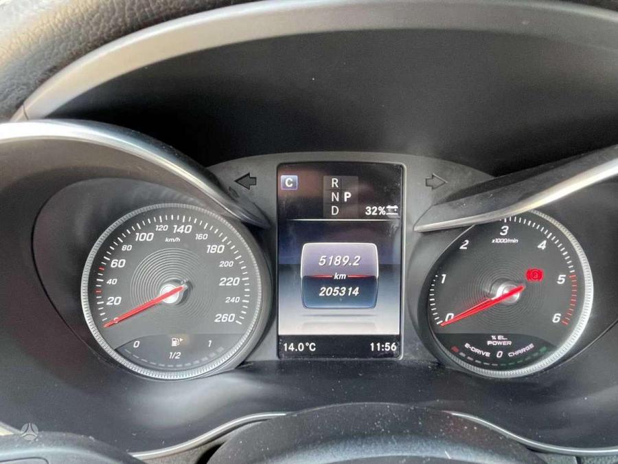 Черный Мерседес Ц 300 2017 в Вильнюс, объемом двигателя 2.14 л и пробегом 206 тыс. км за 13900 €, фото 17 на AUTOMOTO.COM.LV