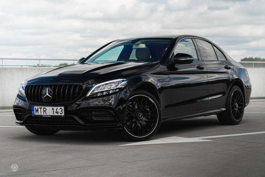 Black Mercedes-Benz C 300 2018 in Vilnius, with an engine capacity of 1.99 L and mileage of 103 thousand km for 22500 €, photo 1 on AUTOMOTO.COM.LV