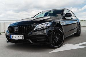 Black Mercedes-Benz C 300 2018 in Vilnius, with an engine capacity of 1.99 L and mileage of 103 thousand km for 22500 €, photo 3 on AUTOMOTO.COM.LV