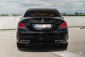 Black Mercedes-Benz C 300 2018 in Vilnius, with an engine capacity of 1.99 L and mileage of 103 thousand km for 22500 €, photo 18 on AUTOMOTO.COM.LV