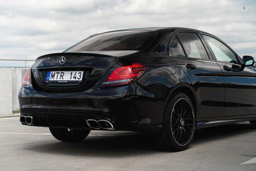 Black Mercedes-Benz C 300 2018 in Vilnius, with an engine capacity of 1.99 L and mileage of 103 thousand km for 22500 €, photo 20 on AUTOMOTO.COM.LV