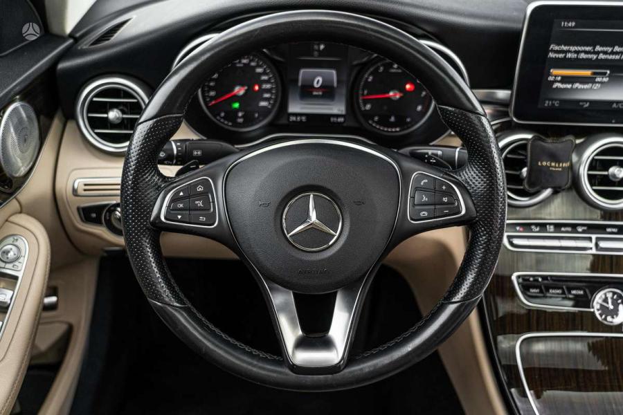 Black Mercedes-Benz C 300 2018 in Vilnius, with an engine capacity of 1.99 L and mileage of 103 thousand km for 22500 €, photo 27 on AUTOMOTO.COM.LV