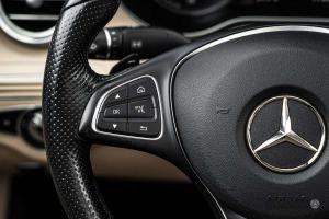 Black Mercedes-Benz C 300 2018 in Vilnius, with an engine capacity of 1.99 L and mileage of 103 thousand km for 22500 €, photo 28 on AUTOMOTO.COM.LV