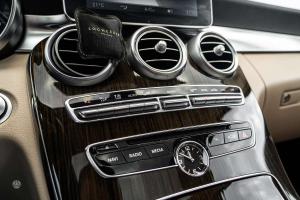 Black Mercedes-Benz C 300 2018 in Vilnius, with an engine capacity of 1.99 L and mileage of 103 thousand km for 22500 €, photo 32 on AUTOMOTO.COM.LV