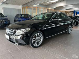 Melns Mercedes-Benz C 300 2019 Kauņa, ar dzinēja tilpumu 2.00 L un nobraukumu 61 tūkst. km par 30024 €, foto 4 vietnē AUTOMOTO.COM.LV