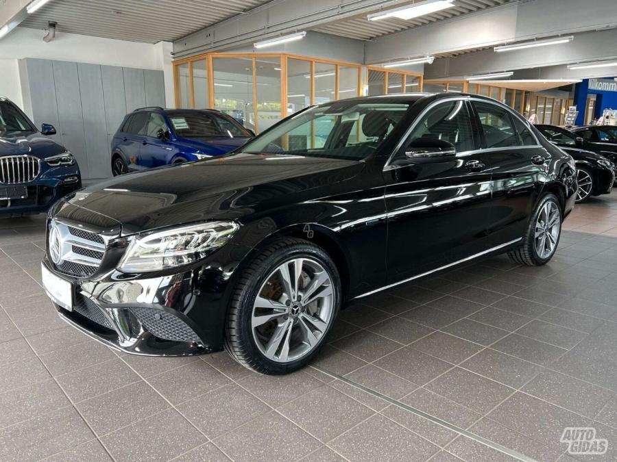 Melns Mercedes-Benz C 300 2019 Kauņa, ar dzinēja tilpumu 2.00 L un nobraukumu 61 tūkst. km par 30024 €, foto 4 vietnē AUTOMOTO.COM.LV