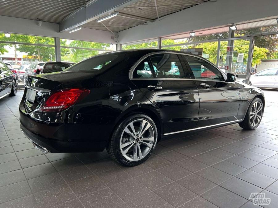 Melns Mercedes-Benz C 300 2019 Kauņa, ar dzinēja tilpumu 2.00 L un nobraukumu 61 tūkst. km par 30024 €, foto 12 vietnē AUTOMOTO.COM.LV