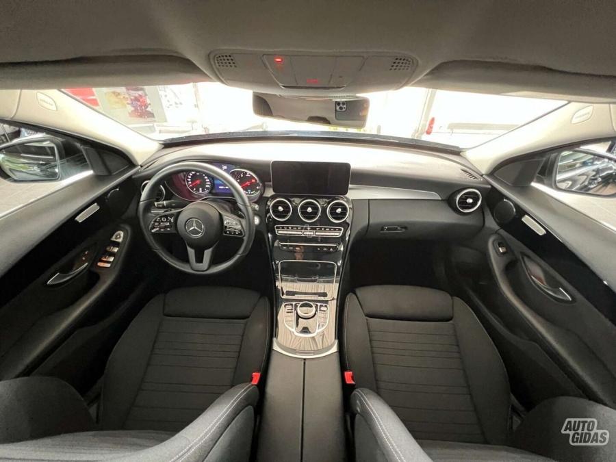 Melns Mercedes-Benz C 300 2019 Kauņa, ar dzinēja tilpumu 2.00 L un nobraukumu 61 tūkst. km par 30024 €, foto 13 vietnē AUTOMOTO.COM.LV
