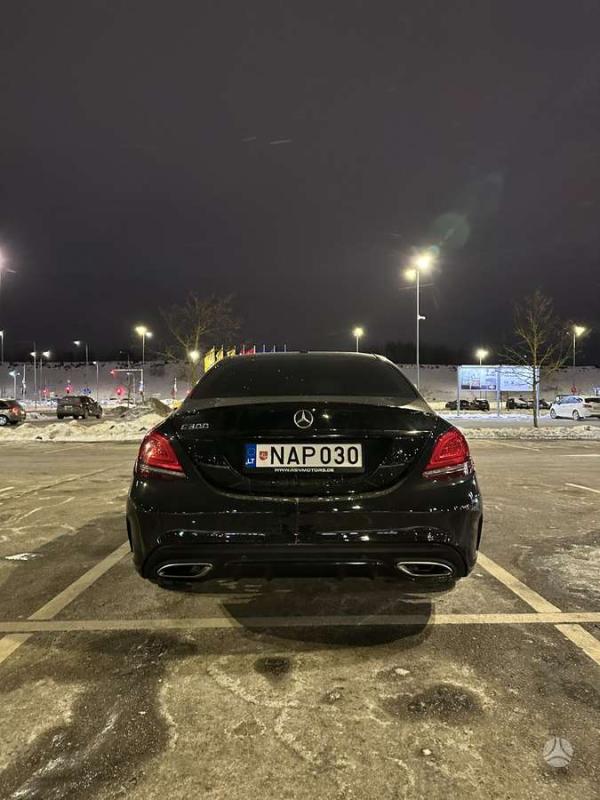 Black Mercedes-Benz C 300 2019 in Vilnius, with an engine capacity of 1.99 L and mileage of 133 thousand km for 24000 €, photo 5 on AUTOMOTO.COM.LV