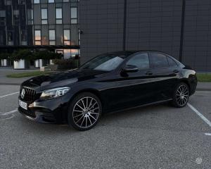 Черный Мерседес Ц 300 2019 в Каунас, объемом двигателя 1.99 л и пробегом 69 тыс. км за 24400 €, фото 3 на AUTOMOTO.COM.LV