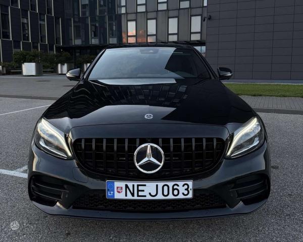 Melns Mercedes-Benz C 300 2019 Kauņa, ar dzinēja tilpumu 1.99 L un nobraukumu 69 tūkst. km par 24400 €, foto 4 vietnē AUTOMOTO.COM.LV