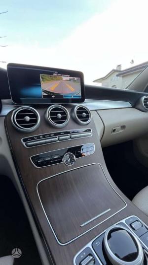 Melns Mercedes-Benz C 300 2019 Viļņa, ar dzinēja tilpumu 2.00 L un nobraukumu 93 tūkst. km par 22800 €, foto 14 vietnē AUTOMOTO.COM.LV