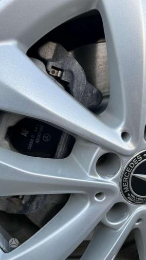 Melns Mercedes-Benz C 300 2019 Viļņa, ar dzinēja tilpumu 2.00 L un nobraukumu 93 tūkst. km par 22800 €, foto 19 vietnē AUTOMOTO.COM.LV