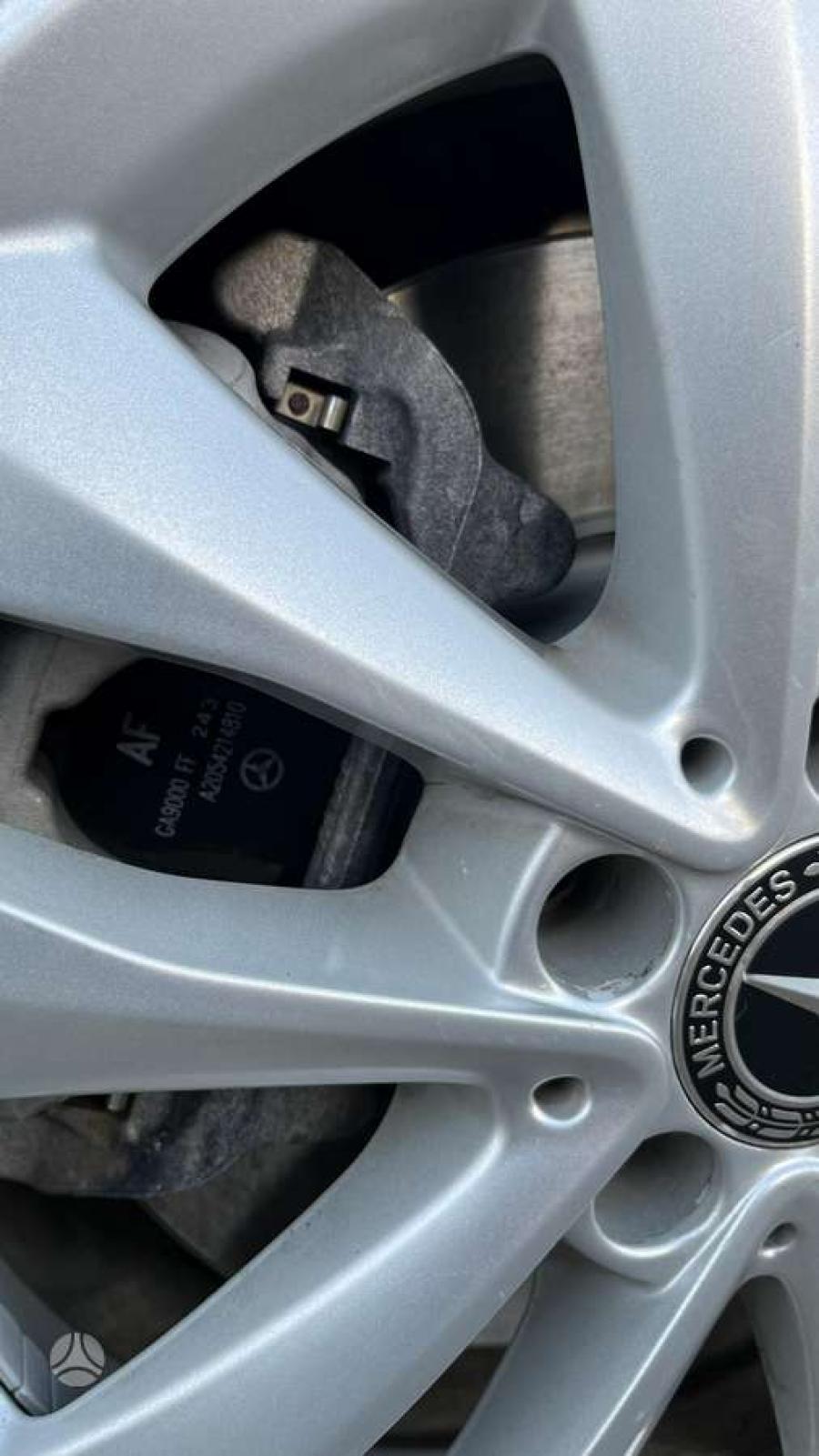 Melns Mercedes-Benz C 300 2019 Viļņa, ar dzinēja tilpumu 2.00 L un nobraukumu 93 tūkst. km par 22800 €, foto 19 vietnē AUTOMOTO.COM.LV
