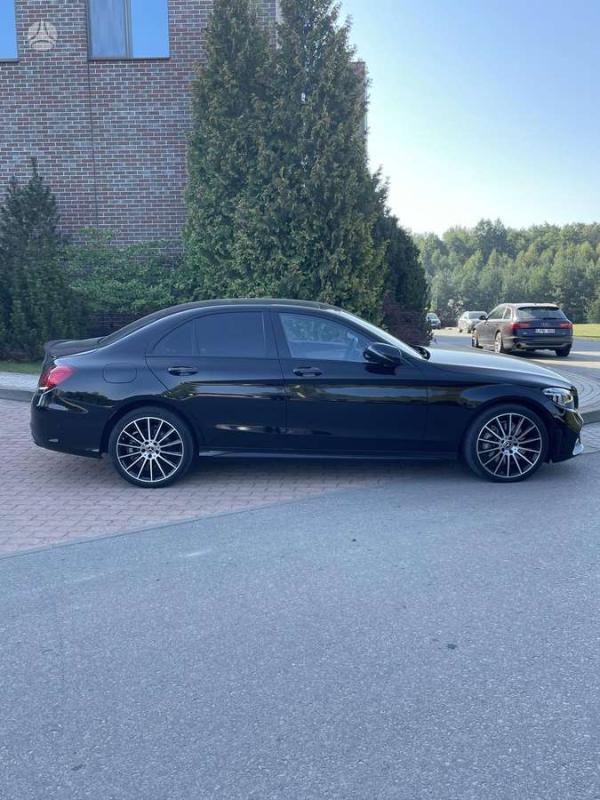 Melns Mercedes-Benz C 300 2019 Kauņa, ar dzinēja tilpumu 1.99 L un nobraukumu 70 tūkst. km par 23900 €, foto 5 vietnē AUTOMOTO.COM.LV