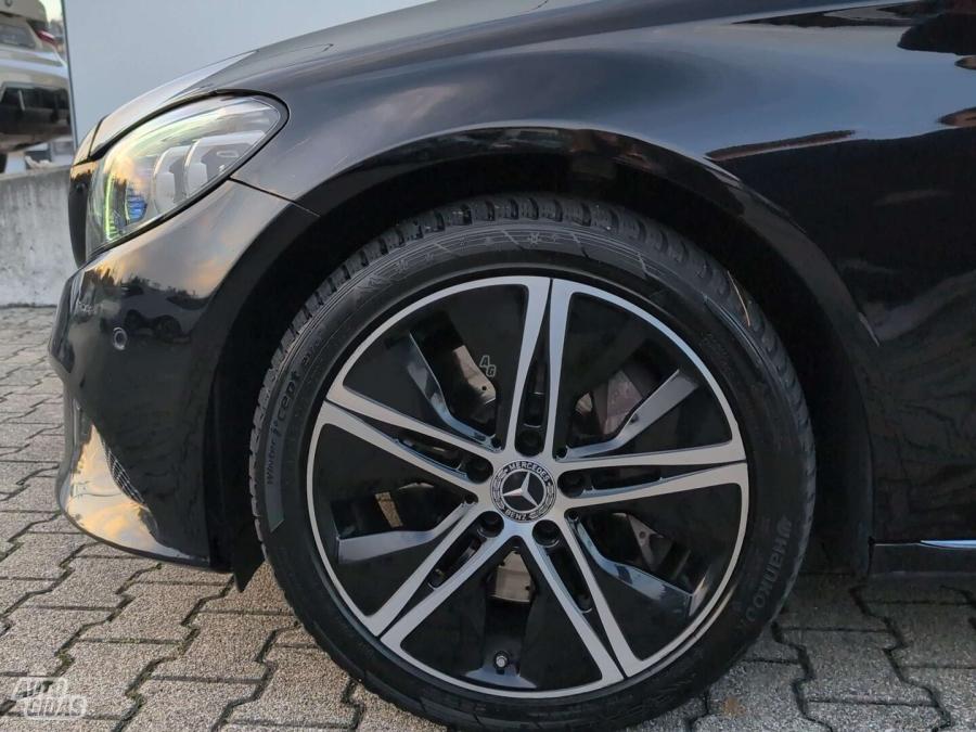 Melns Mercedes-Benz C 300 2021 Kauņa, ar dzinēja tilpumu 2.00 L un nobraukumu 94 tūkst. km par 32863 €, foto 10 vietnē AUTOMOTO.COM.LV