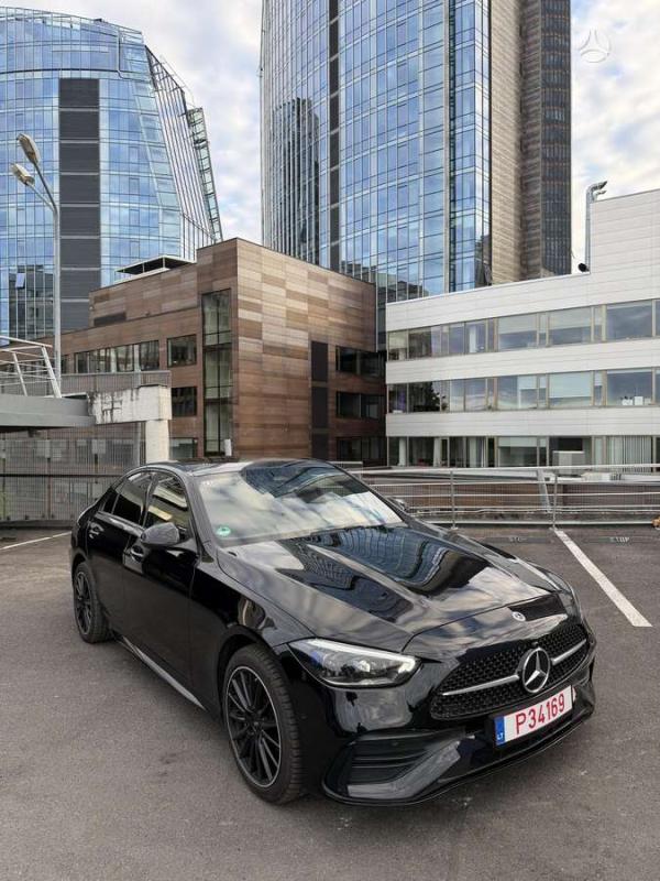 Мерседес Ц 300 2022 в Вильнюс на AUTOMOTO.COM.LV Черный Мерседес Ц 300 2022 в Вильнюс, объемом двигателя 2.00 л и пробегом 137 тыс. км за 36000 €, фото 4 на AUTOMOTO.COM.LV