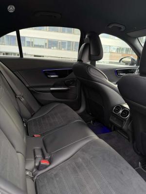 Black Mercedes-Benz C 300 2022 in Vilnius, with an engine capacity of 2.00 L and mileage of 137 thousand km for 36000 €, photo 16 on AUTOMOTO.COM.LV