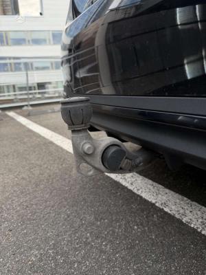 Black Mercedes-Benz C 300 2022 in Vilnius, with an engine capacity of 2.00 L and mileage of 137 thousand km for 36000 €, photo 18 on AUTOMOTO.COM.LV