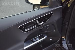 Black Mercedes-Benz C 300 2023 in Riga, with an engine capacity of 2.00 L and mileage of 71 thousand km for 44900 €, photo 18 on AUTOMOTO.COM.LV