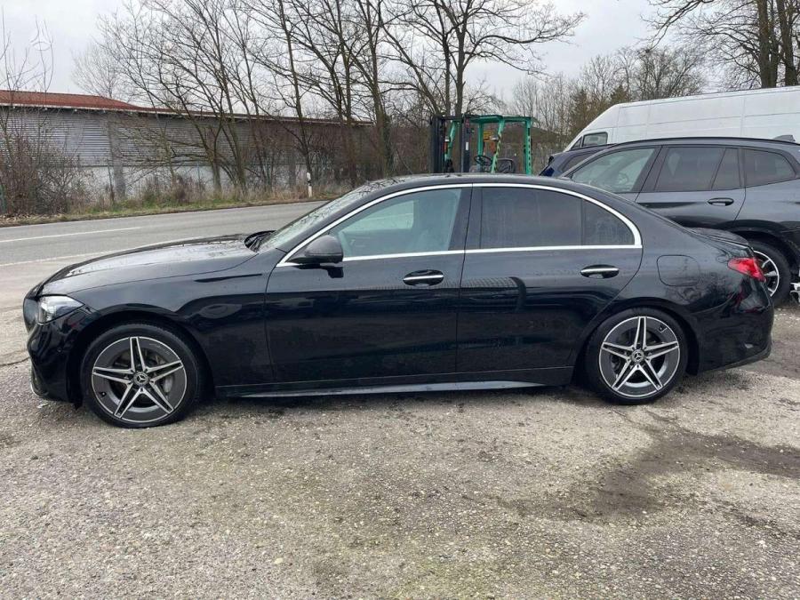 Black Mercedes-Benz C 300 2024 in Kaunas, with an engine capacity of 1.99 L and mileage of 24 thousand km for 14999 €, photo 5 on AUTOMOTO.COM.LV