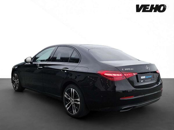 Черный Мерседес Ц 300 2024 в Клайпеда, объемом двигателя 1.99 л и пробегом 64 тыс. км за 43800 €, фото 3 на AUTOMOTO.COM.LV