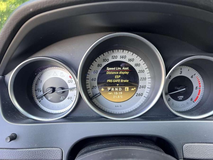 Черный Мерседес Ц 300 2011 в Утена, объемом двигателя 2.99 л и пробегом 280 тыс. км за 6500 €, фото 30 на AUTOMOTO.COM.LV