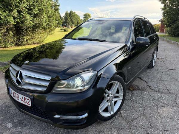 Черный Мерседес Ц 300 2011 в Утена, объемом двигателя 2.99 л и пробегом 273 тыс. км за 5500 €, фото 1 на AUTOMOTO.COM.LV