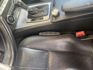 Melns Mercedes-Benz C 300 2011 Viļņa, ar dzinēja tilpumu 2.99 L un nobraukumu 384 tūkst. km par 7000 €, foto 11 vietnē AUTOMOTO.COM.LV